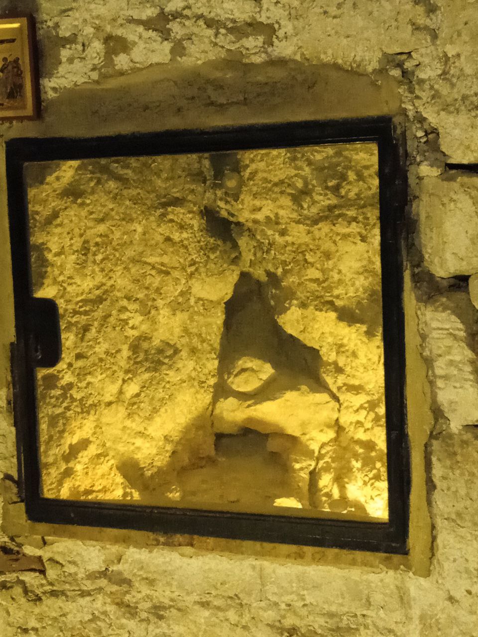 The All-Holy Tomb of Christ – Holy Sepulchre 2022, the Anointing Stone ...